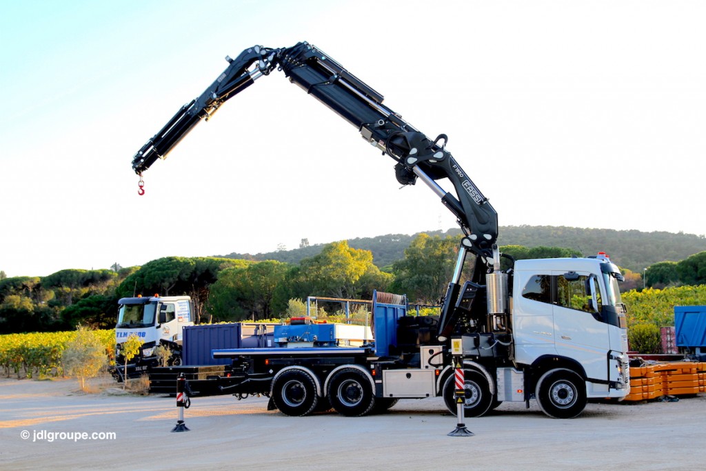 TLM 2008 reçoit sa nouvelle grue Fassi F1950