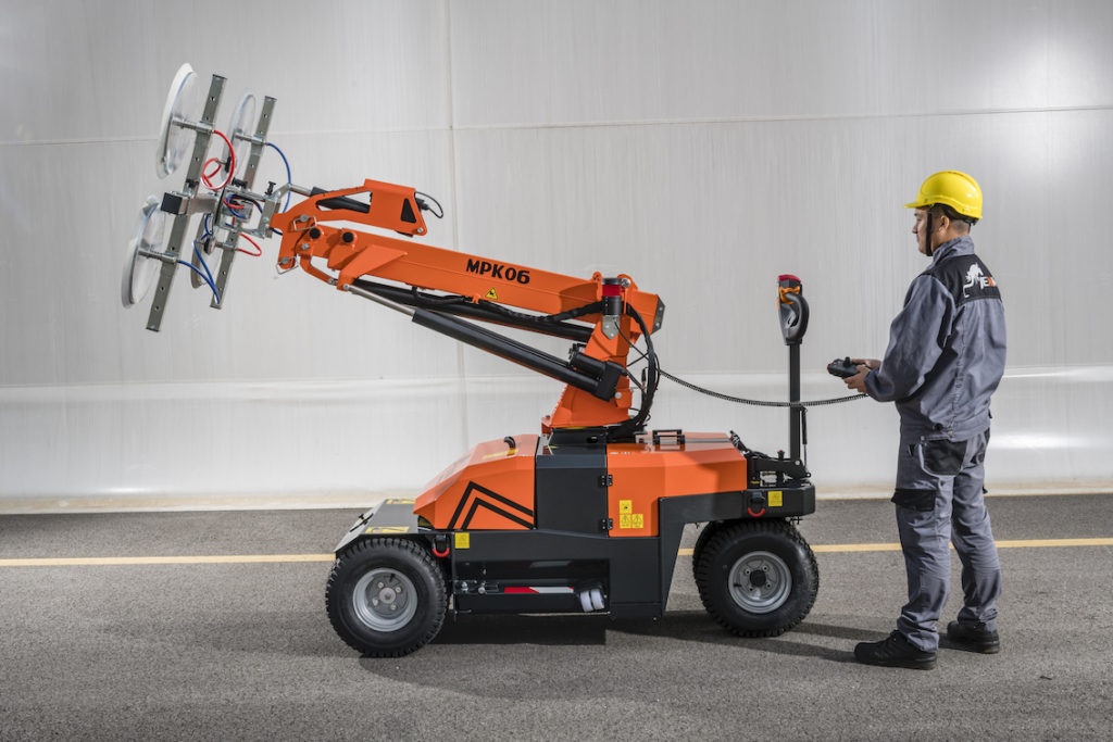 Avec le MPK06, Jekko développe un « minipicker » polyvalent