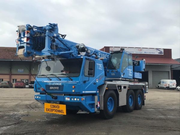 Une nouvelle grue GMK3060L chez T2E