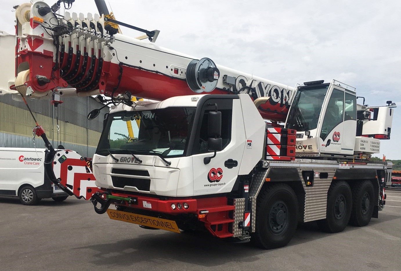 Quatre nouvelles grues Grove pour le groupe Cayon