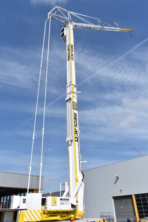 Quatre nouvelles grues Spierings pour Mediaco