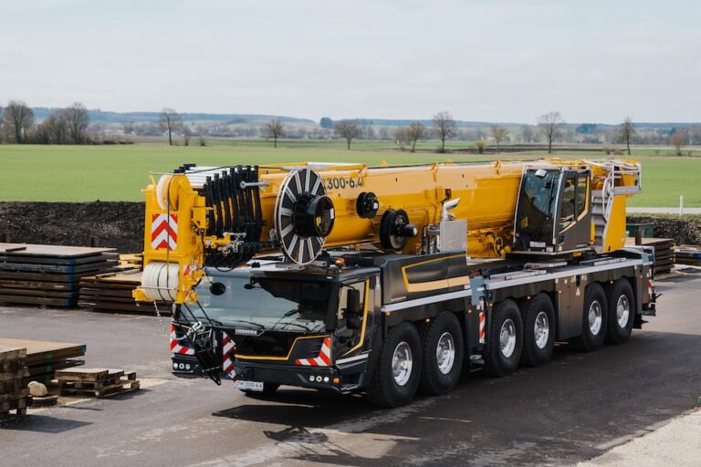 LTM1300-6.4 : la nouvelle version de la 300 tonnes Liebherr