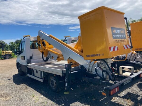 Easyloc complète sa flotte avec 7 nacelles sur porteur Multitel