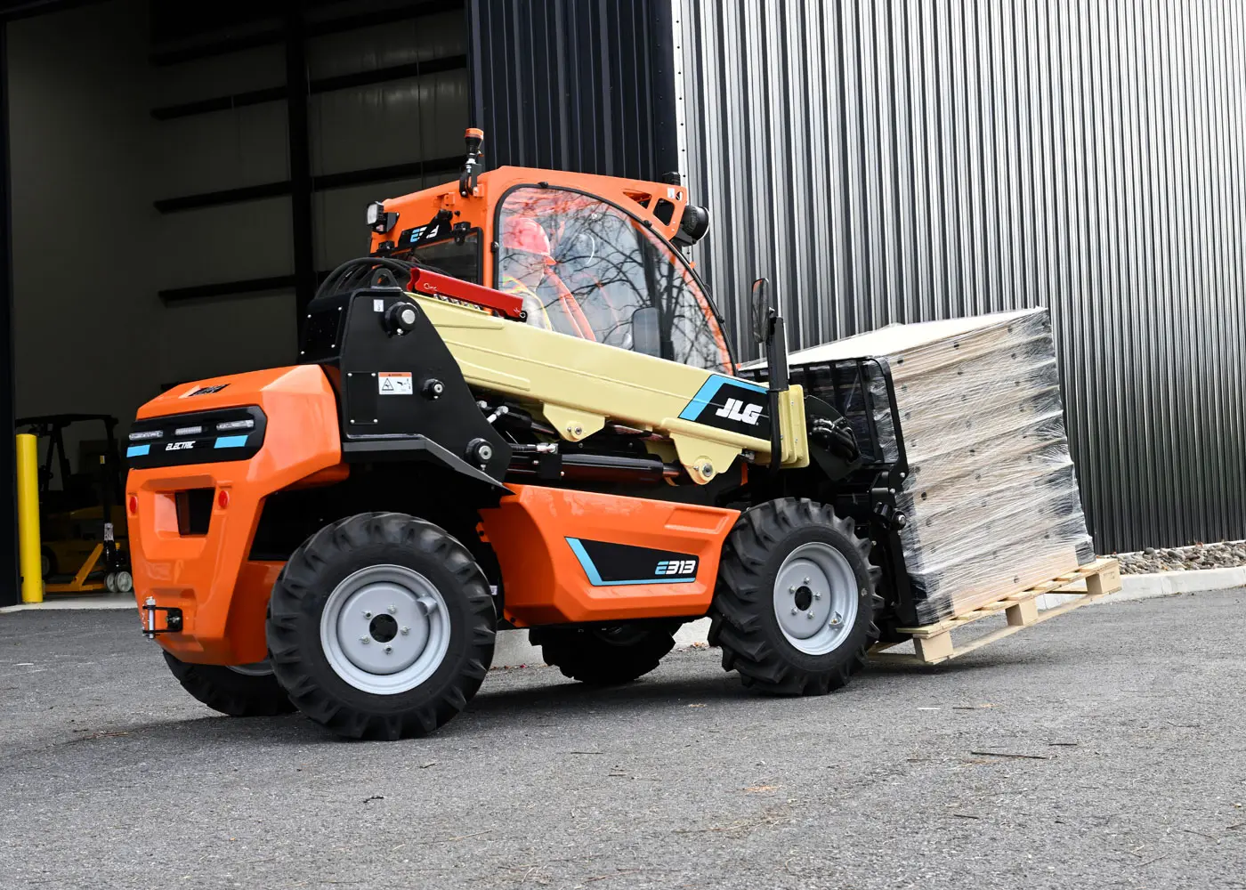 JLG E313 : Prenez le contrôle, sans bruit, sans fumée, sans limites