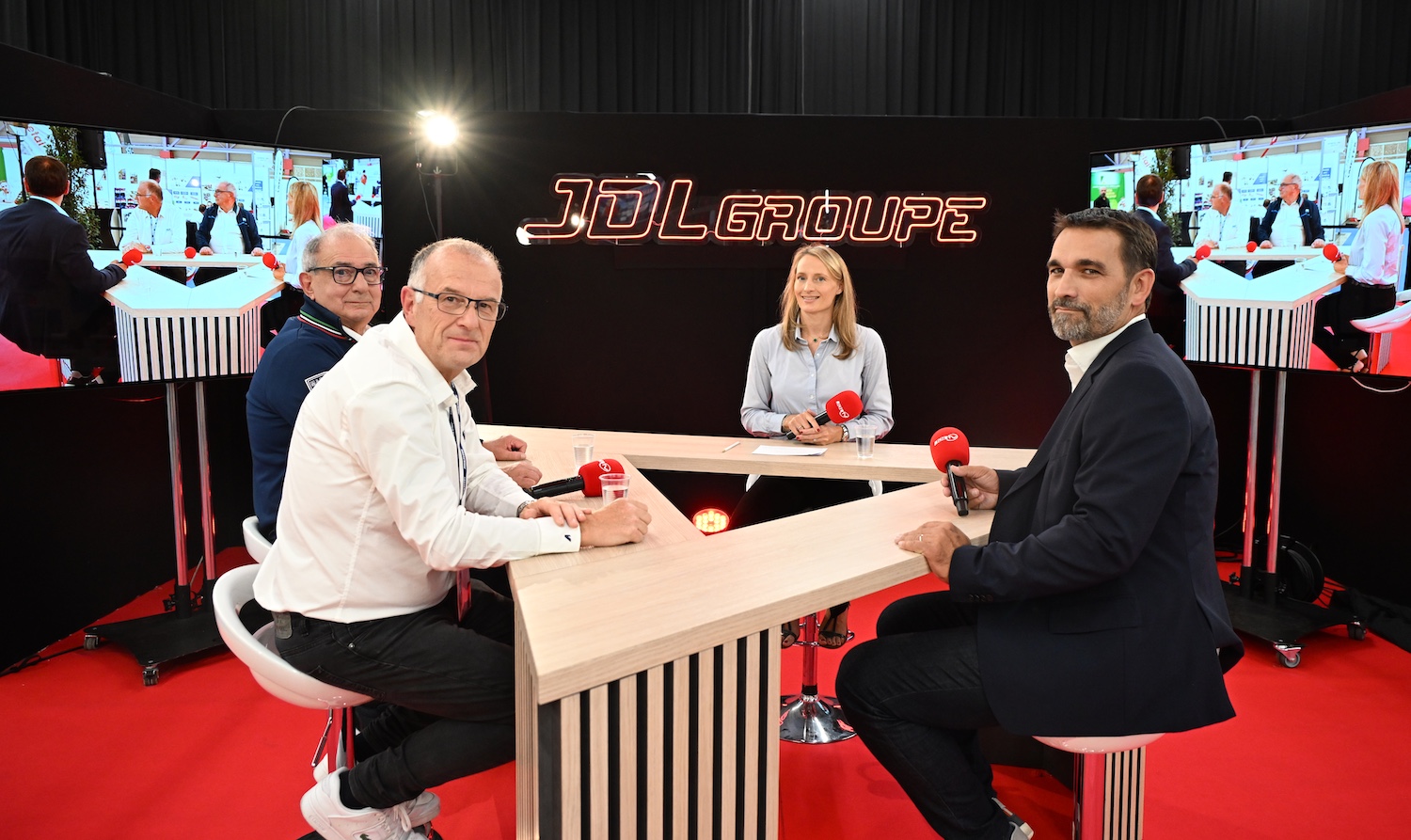 JDL TV set: the very first Multitel MT 162 AXON electric aerial work platform for SERP